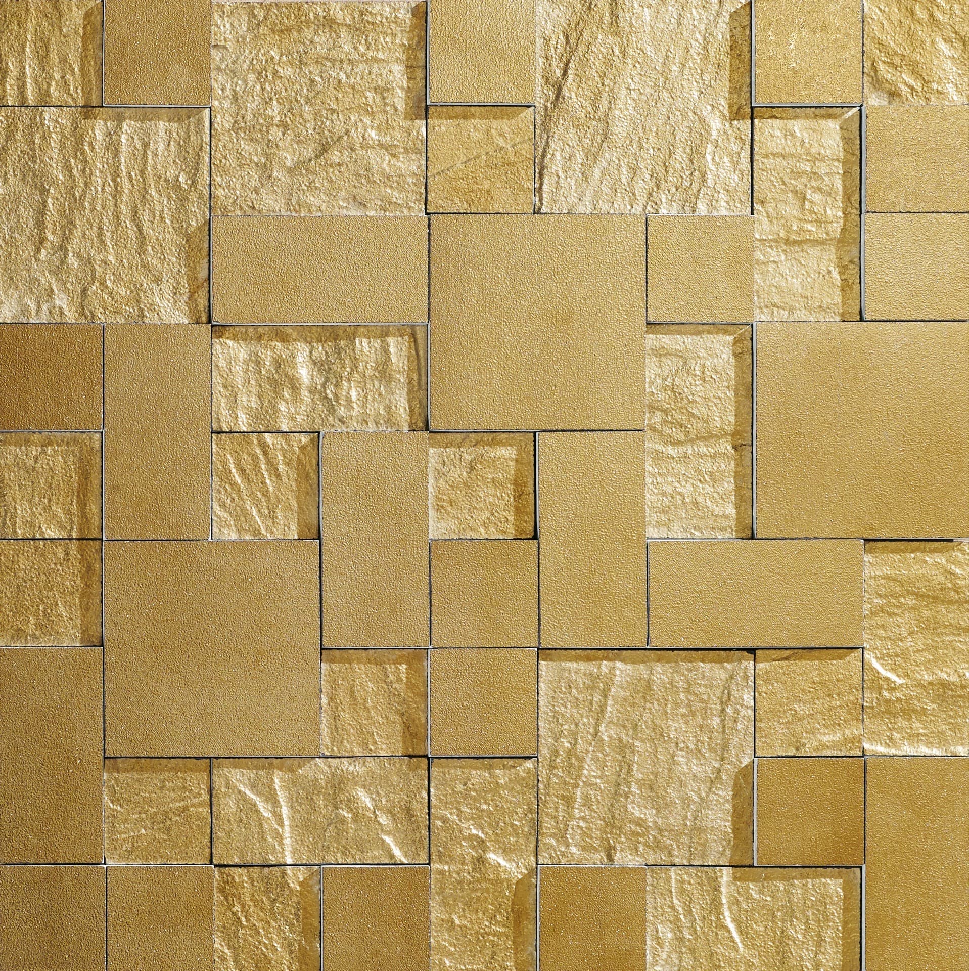 Iron Tiles: Robust Metal Aesthetics - Revigrés